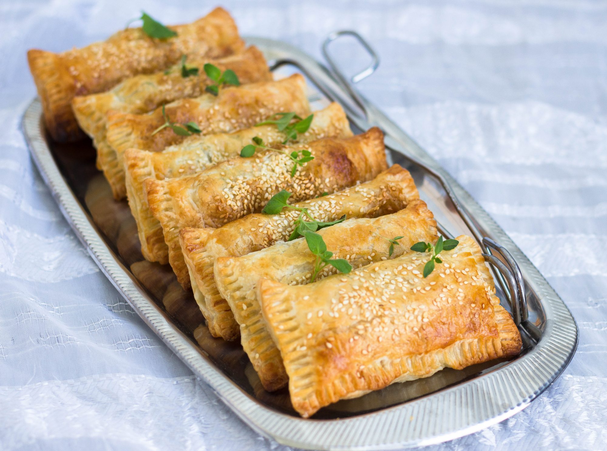 Smördegspiroger med fetaost och spenat - Zeinas Kitchen