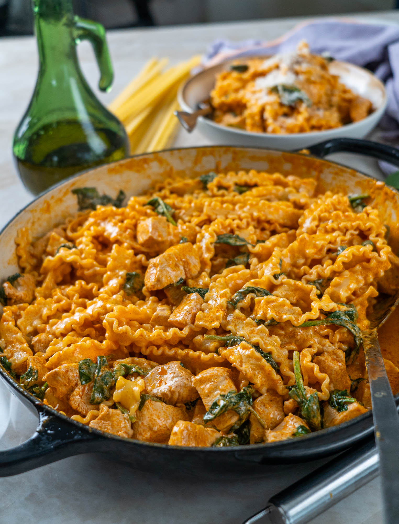 Lättlagad kycklingpasta- Middag på 30 min - Zeinas Kitchen